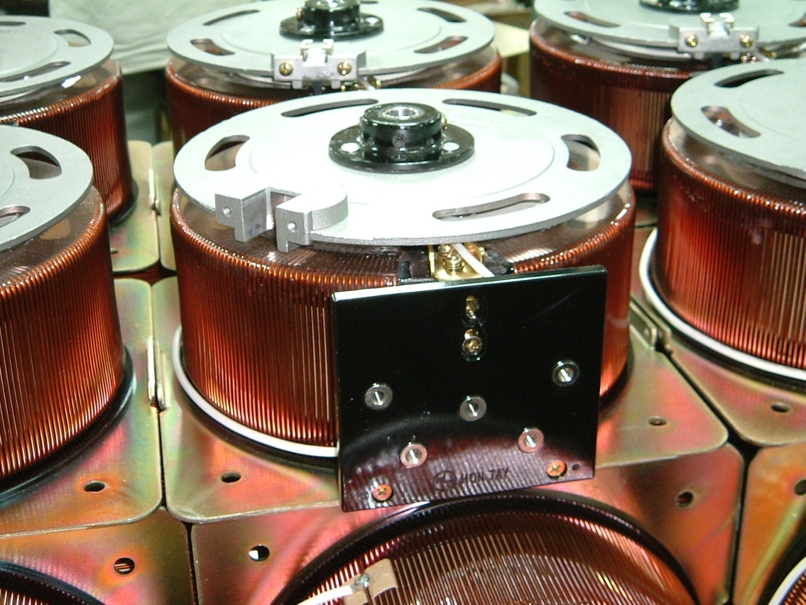 INDUSTRIAL Grade AVR, Servo Motor Type (3 Phase 10~300KVA) | SATECH POWER